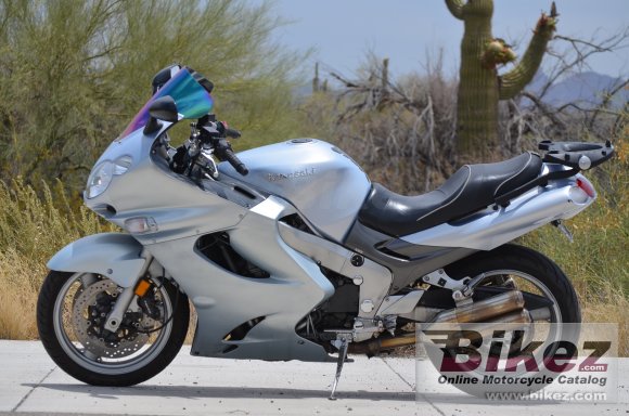 Kawasaki ZZR 1200 gallery